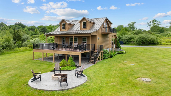Chateau: Cabin With Hot Tub, Pool Table, Lake View - Finger Lakes, NY