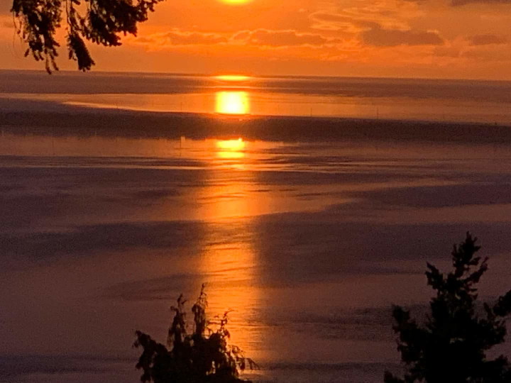 Two Bedroom Suite With A Beautiful Ocean View - Ladner
