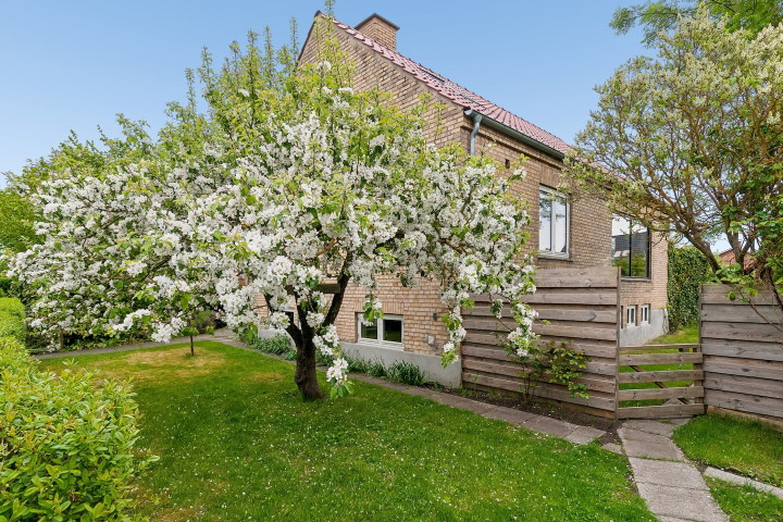 Stemningsfuldt Hus Med Stor Have Tæt På København - Copenhague