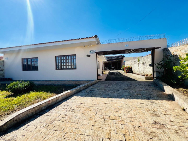 Casa Vintagemoderna5 Quartos4 Garagens E Cobertas - Ponta Grossa