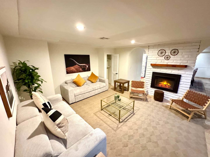 Spacious Vegas Getaway Sleeps 20, Near Strip & A - Las Vegas