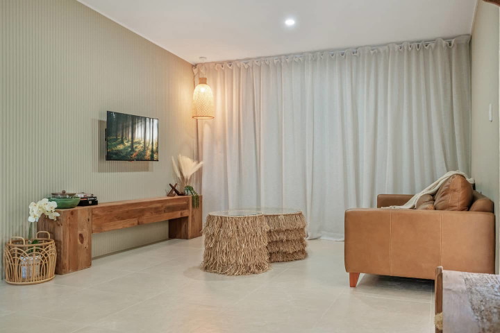 Stone And Hedge - Unit 4 - Gympie