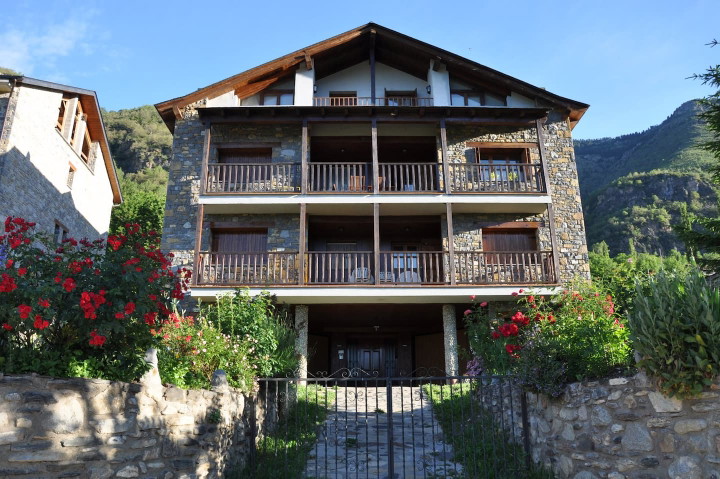 Apartamento En Sahún "Casa Juan Manuel" - Benasque