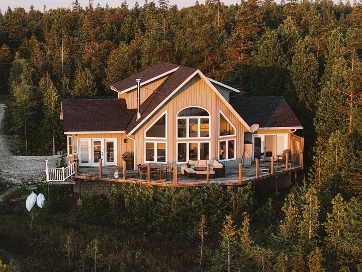 Tobermory Waterfront + Sauna | Ev | 4-season - Tobermory
