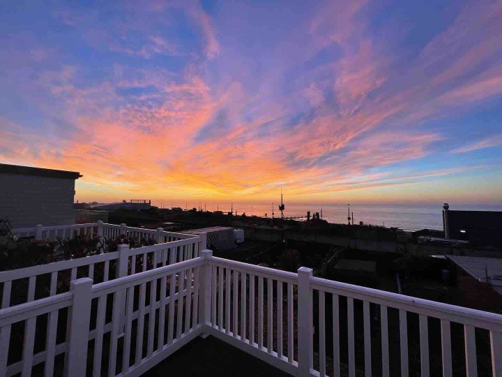 Seafront Retreat With Sunset Views - Hunstanton