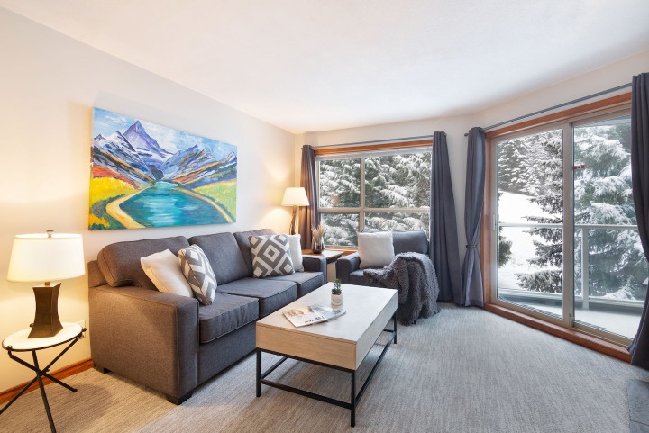Ski Hill Lookout: True Ski-in/out, 3hts, Ski Valet - British Columbia