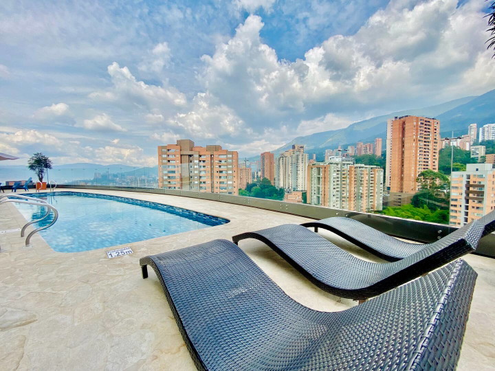 Luxury In Poblado With Amazing View! 3 Beds 2 Bath - Medellín