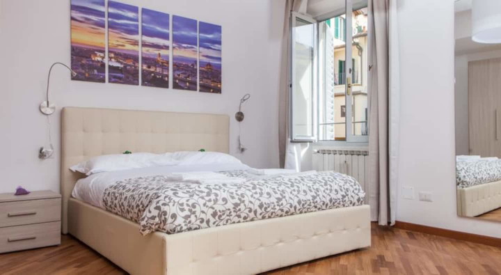 Trelune Matrimoniale Con Balcone In Centro Firenze - Florence