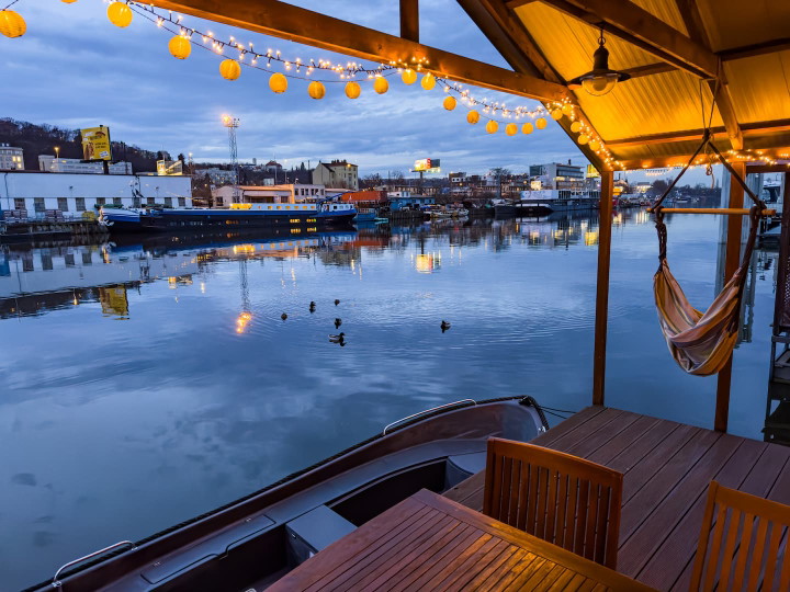 House On Water Benjamin (Up To 8)+el.boat For Free - Prag
