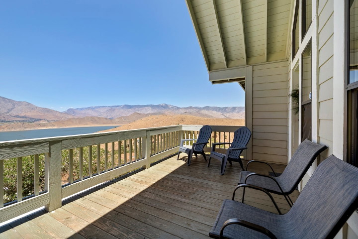 Lake View And Close To Beach - California