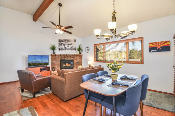 Walnut Hills Get-away Townhome, 2 Habitaciones, Chimenea - Arizona