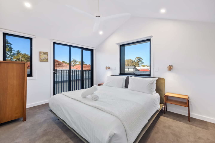 Luxe Loft With King Bed - Lane Cove