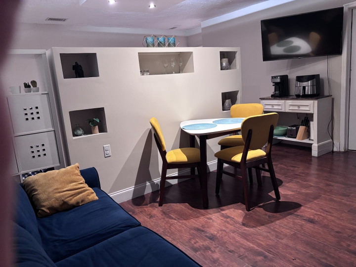 Modern Studio Apartment In Miamis Art District - Miami, FL