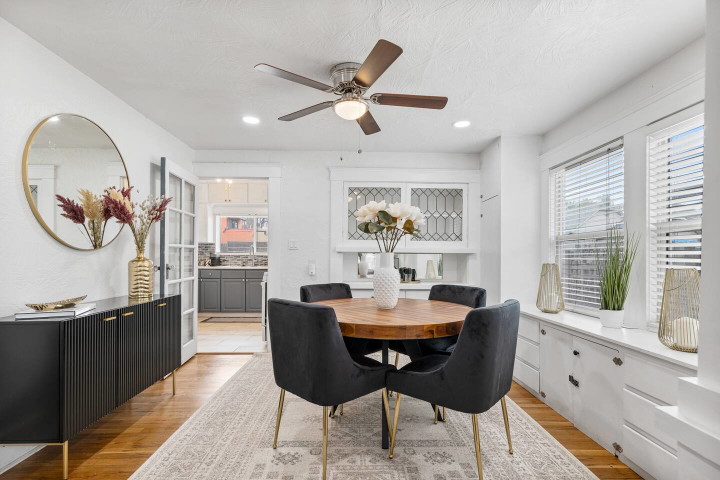 Le Willow: Craftsman Charm W/ Garden - Modesto, CA