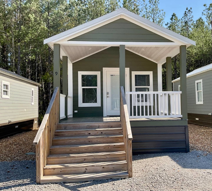 Tiny Home #9  2 Bedroom Sleeps 4 - Philadelphia, MS