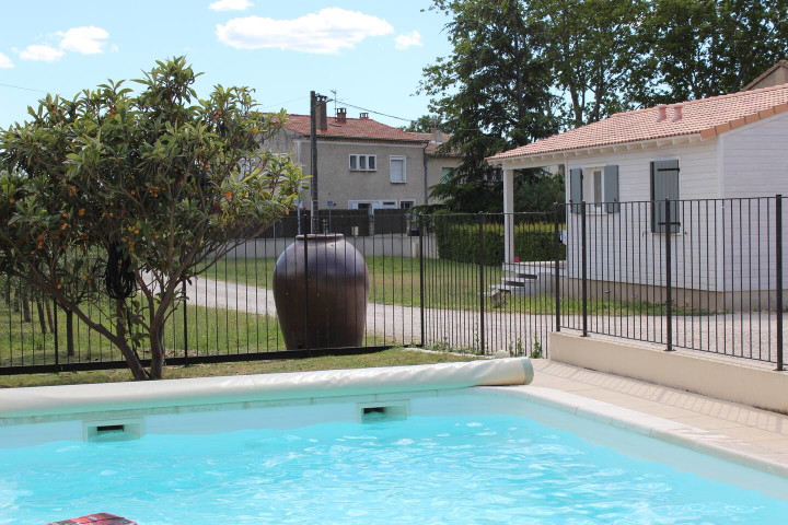 Chalet En Provence Avec Piscine, Parking, Wifi... - Avignon