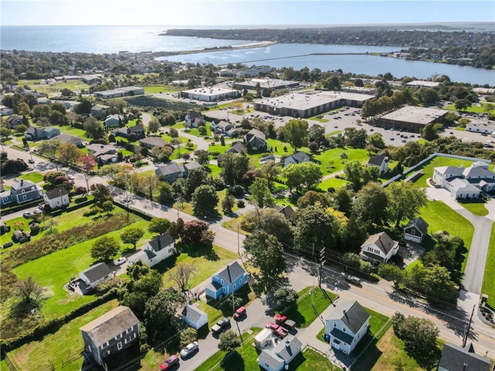 Ocean View 3 Bedroom With Parking - Newport, RI