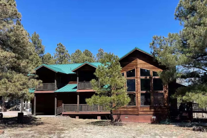 Valdez Acres - Home Away From Home - Cabin Rental - Greer, AZ