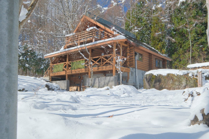 [Cue Iizuna] Log House, 5 Minutes From The Ski Resort, Maximum 10 People, Wood Stove, Campfire - Nagano