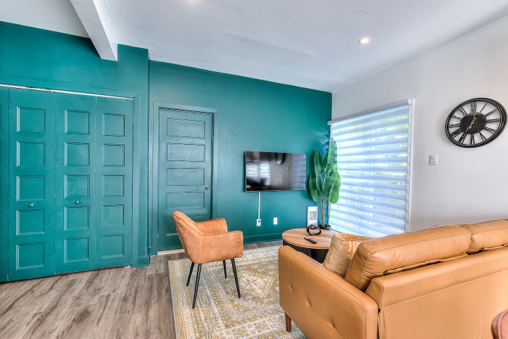 Modern 3-bedroom Getaway Near Montreal - Longueuil