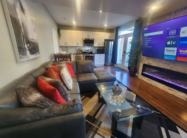 Stittsville's Walkout Bsm Suite - Ottawa