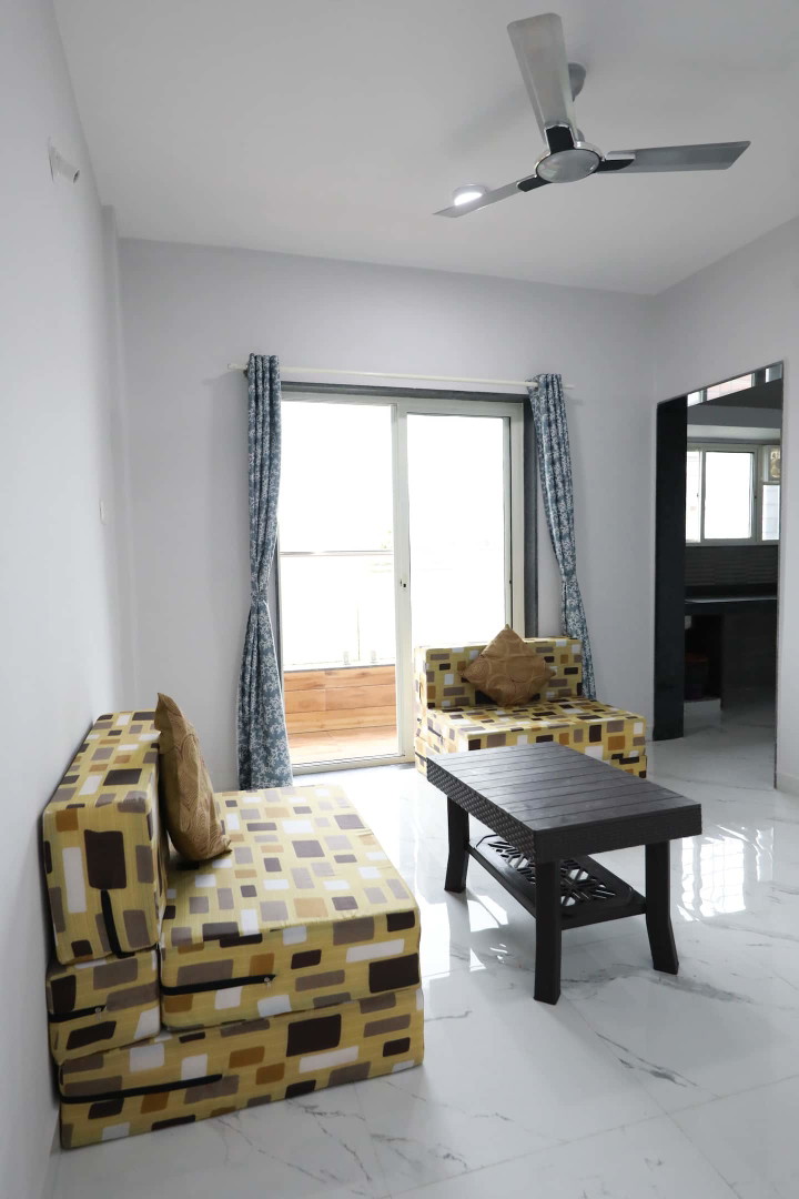 4 Spacious 1bhk & 2studio Apartments Near Airport - Pune