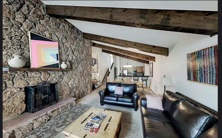 Avon Condo W Bunk Room, Ski Shuttle, Hot Tubs - Avon, CO