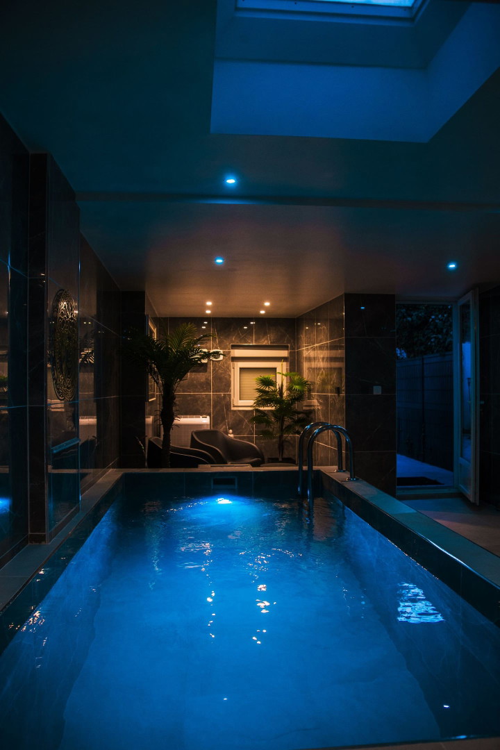 Appartement Munis D'une Piscine, Jacuzzi Et Sauna - Lille