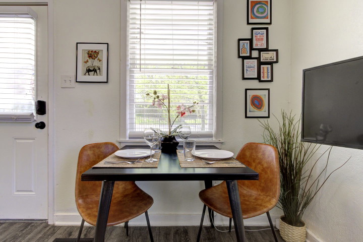 Peaceful Gated Stay | Walk To Dining & Parks - Memphis, TN