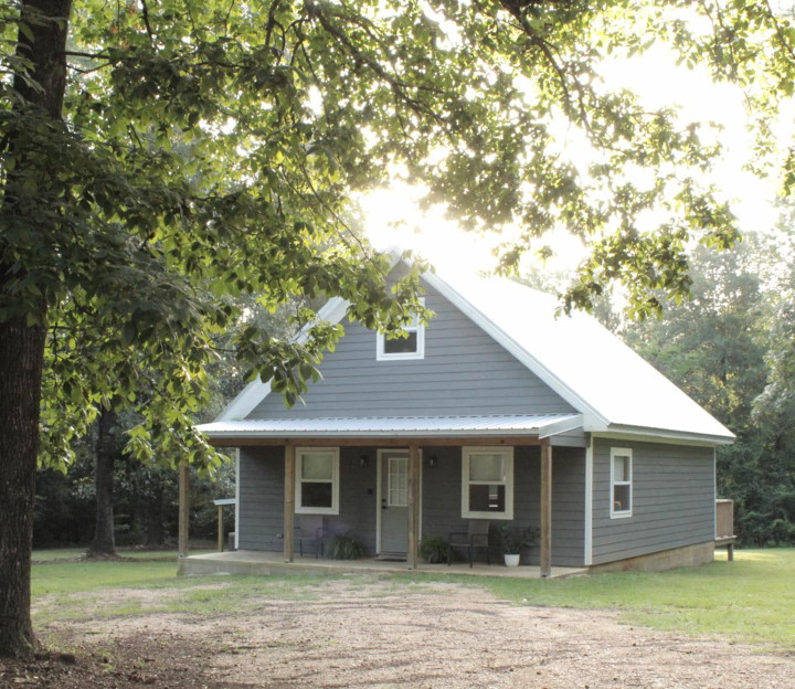 Secluded Modern Cabin| Balcony| Country Setting - Mississippi