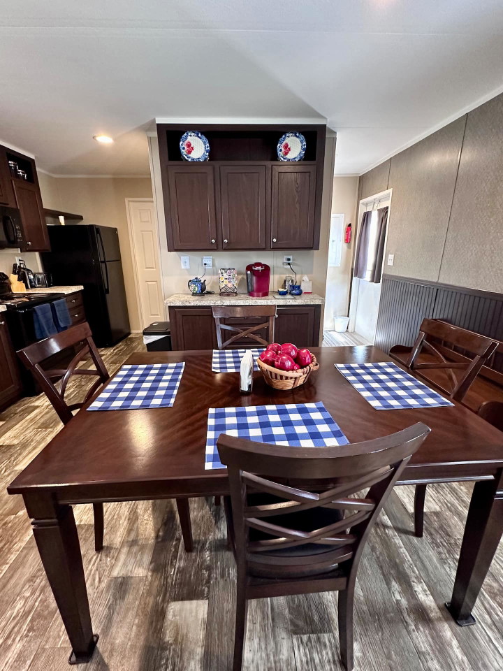 Cozy Comfy Quiet & Safe Fully-furnished Home #1 - Midland, TX