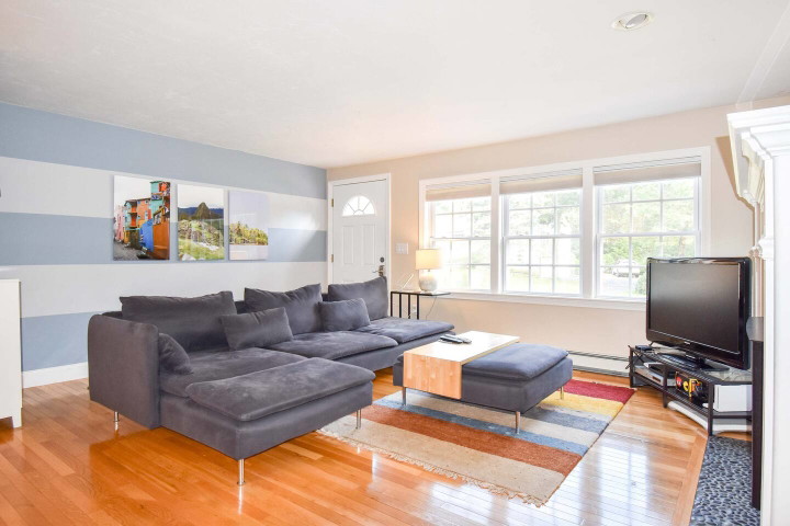 Fully Renovated Walk To Scargo Lake! - Cape Cod, MA