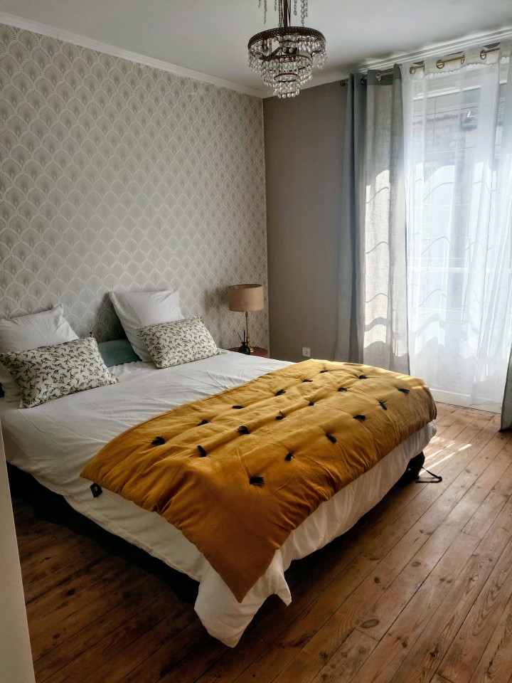 Maison Indépendante Dans Quartier Résidentiel - Alençon
