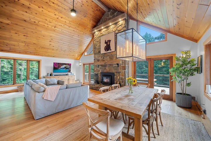 Modern Chalet W/ Hot Tub - Open Plan - Location! - Stowe, VT