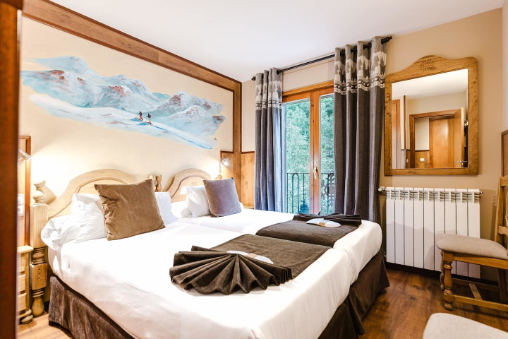 Authentic Rustic Apartment - Andorra