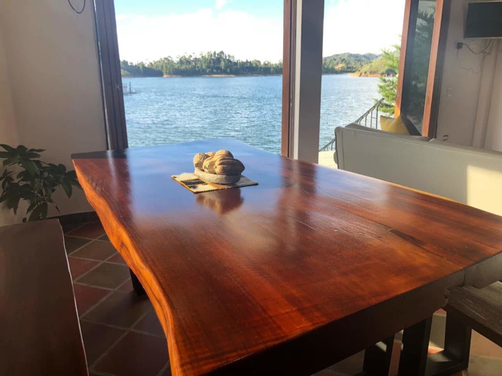 Lakefront Cottage Inside Of Town - Guatape