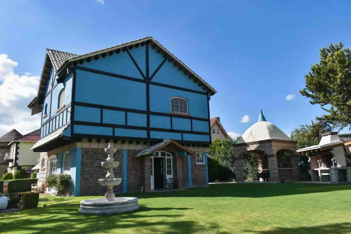 House In An Exclusive European-style Subdivision - Tequisquiapan