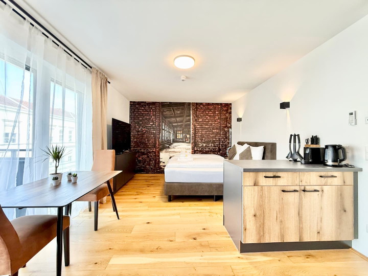 Furnished Apartment With Balcony - Wien