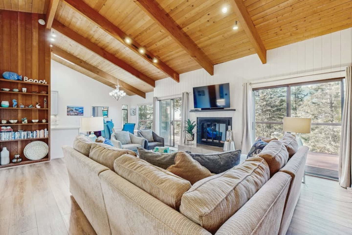 Forested Retreat With Tranquil Ocean View - Gualala, CA