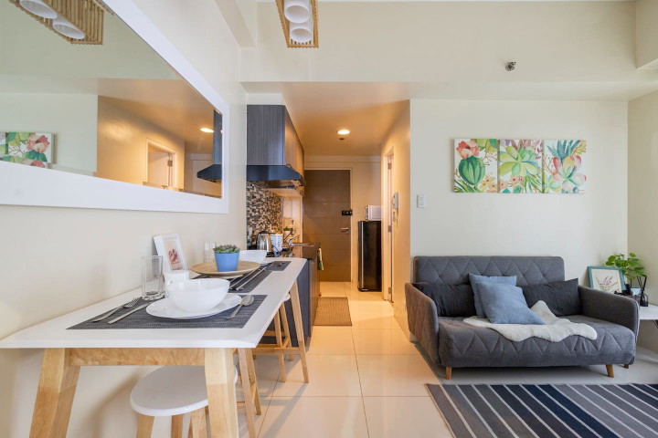 Urban Retreat: A Prime City Stay@currency, Ortigas - Philippines