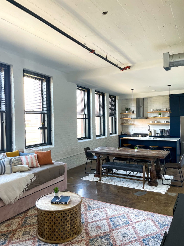 Third Ward - High End 1 Bedroom Up To 6 + Parking - Milwaukee