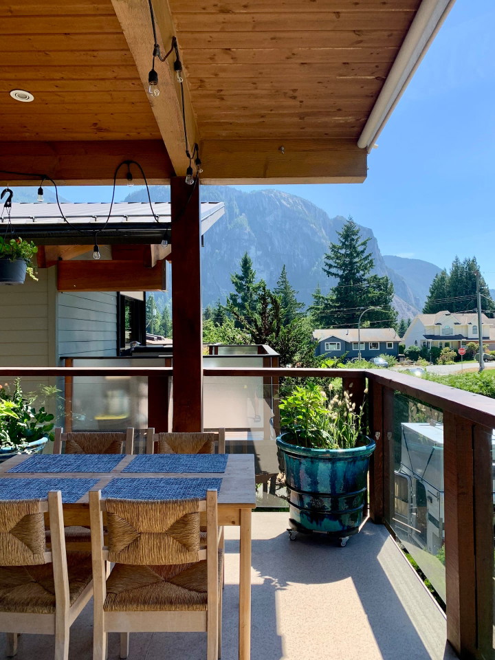 Your Squamish Basecamp | Views, Space & Comfort - Squamish
