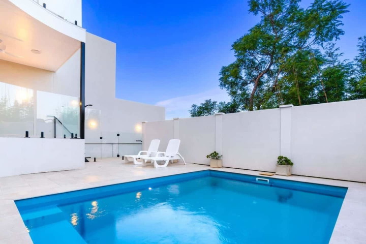 Vista Heights | Contemporary Entertainer - Wagga Wagga