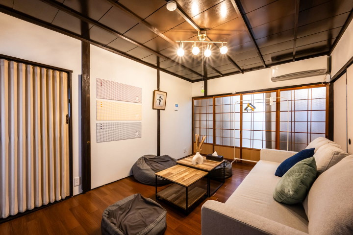 Entire Home: Kids' Play Zone & 10 Guests - Ōsaka