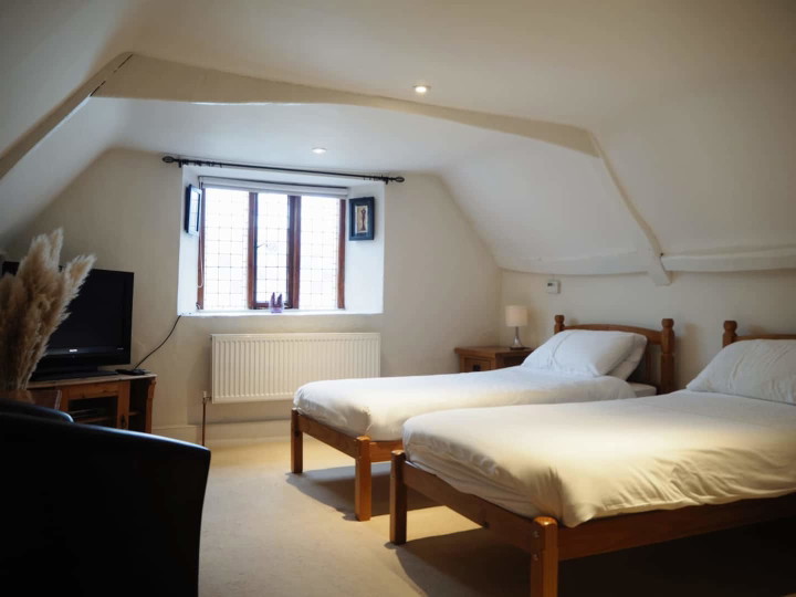 Dial House B&b - Spacious Twin Room W/ Ensuite - Downham Market
