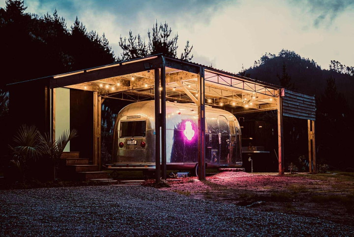 Matakana Retreat Iconic Airstream + Hot Tub - Matakana