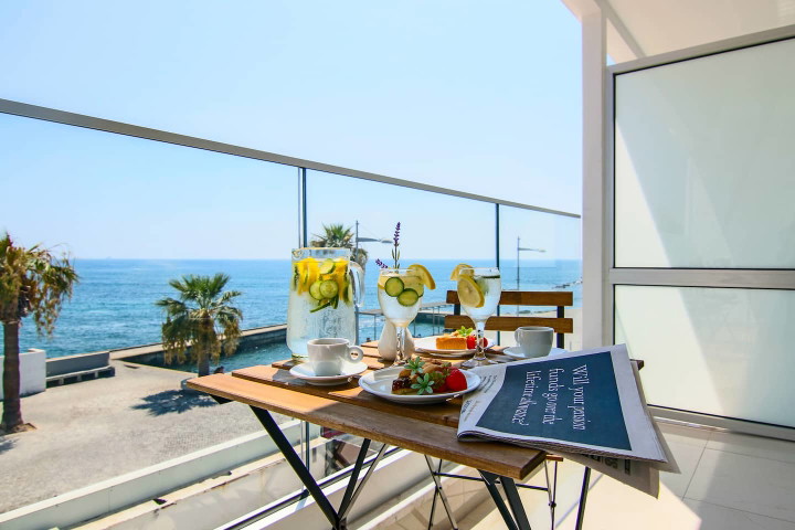 Phaedrus Living: Seaview Flat Lighthouse 48 - Paphos