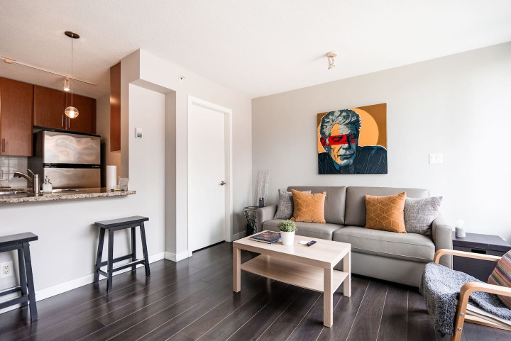 Pool/hot Tub/gym At A Pet Friendly Downtown Condo! - North Vancouver