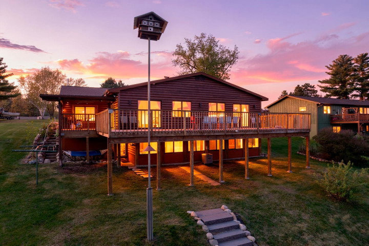 Hot Tub, 5bd (4 Kings) Spacious Lakeside Retreat - Brainerd, MN