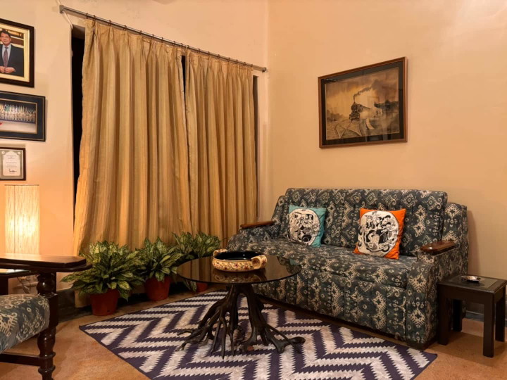 Mrs Gupta's B&b (Entire Flat) - Calcuta, WB, India